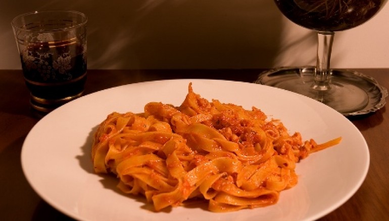 Fettuccine al ragù di coniglio - Ntacalabria.it