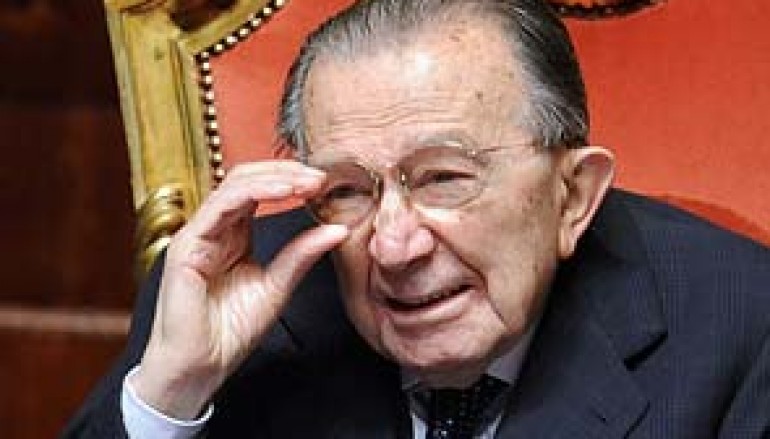 E' morto Giulio Andreotti - Ntacalabria.it