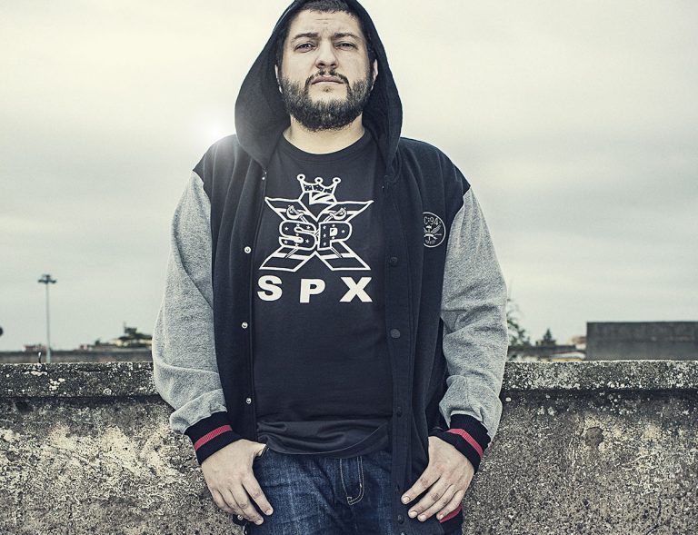 Il rapper calabrese Kento lascia la SIAE - Ntacalabria.it