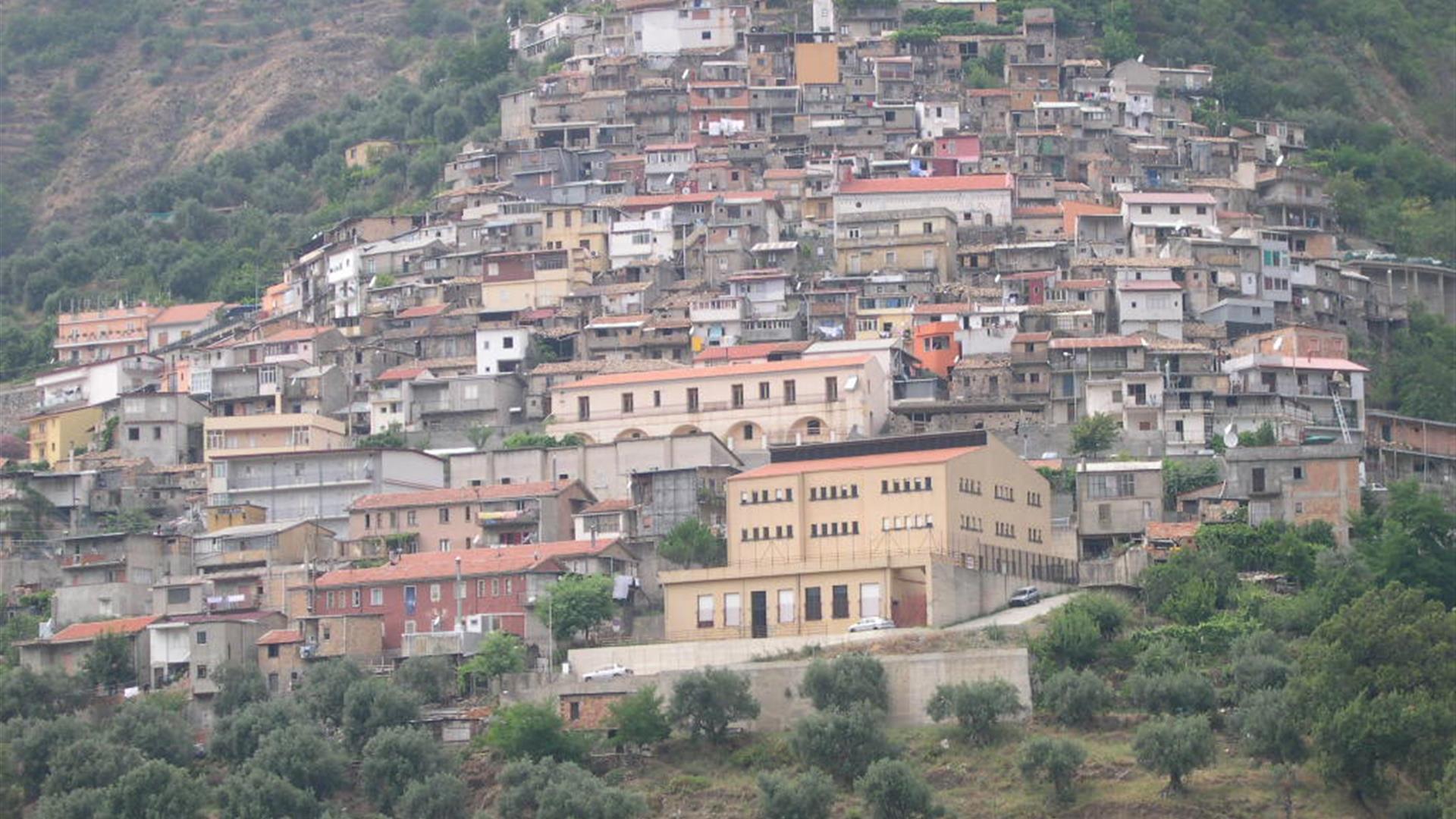 Comune Platì dimissioni, attacco alla Democrazia? - Notizie Platì