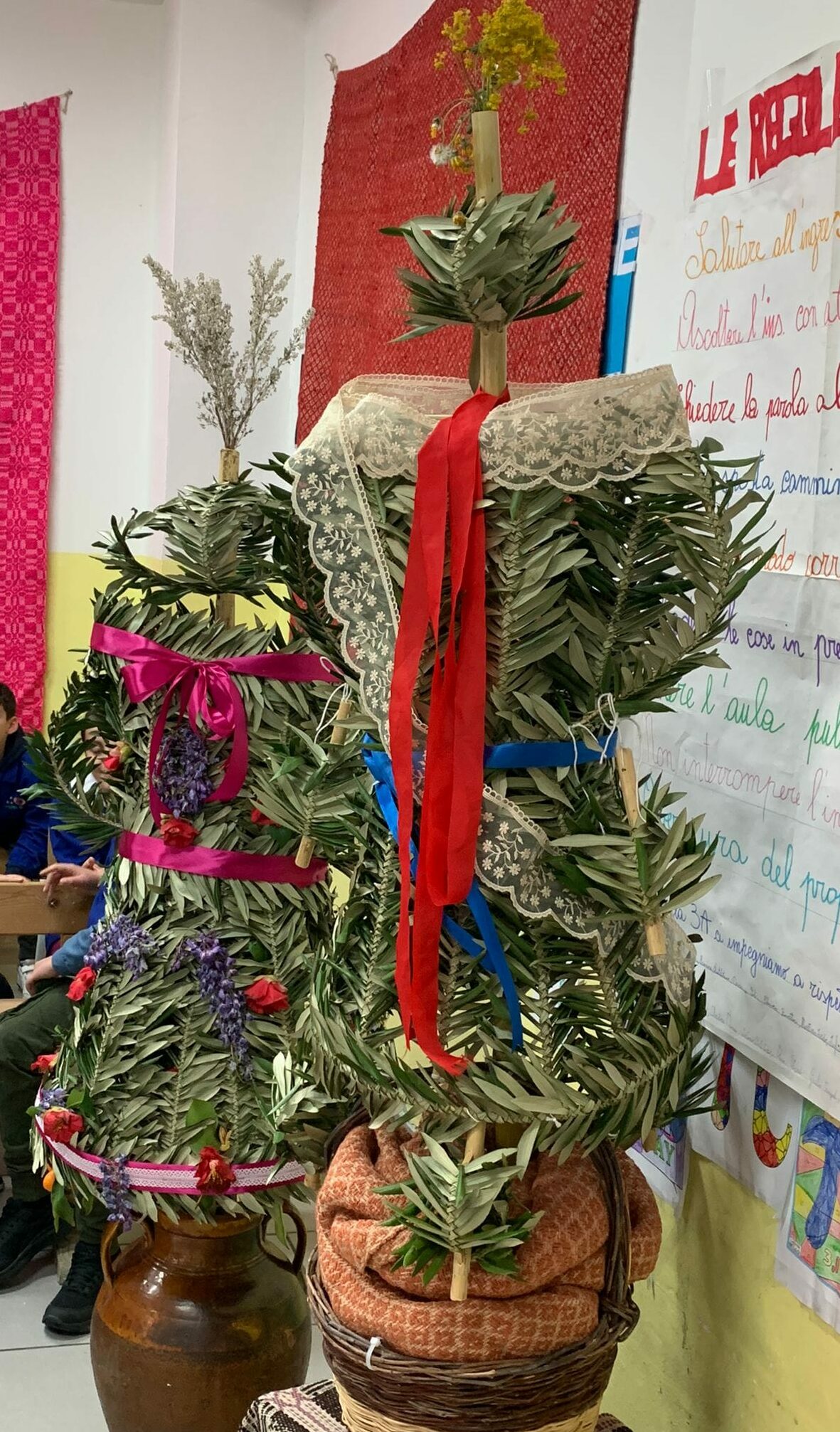 I.C. Bova Marina Condofuri presente al canto griko della Passione - Ntacalabria.it