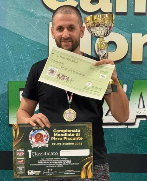 Mondiali di pizza piccante. Costarella campione del mondo - Ntacalabria.it