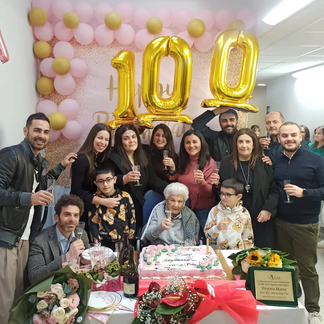 Tanti auguri alla signora Virginia per i suoi 100 anni - Ntacalabria.it