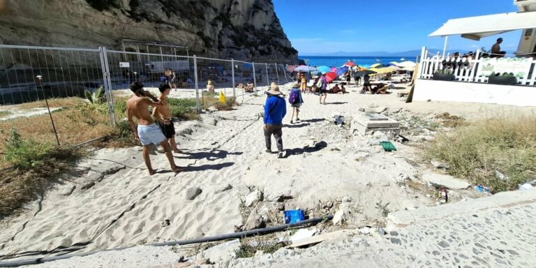 Insieme per Tropea denuncia spiagge inaccessibili a fragili