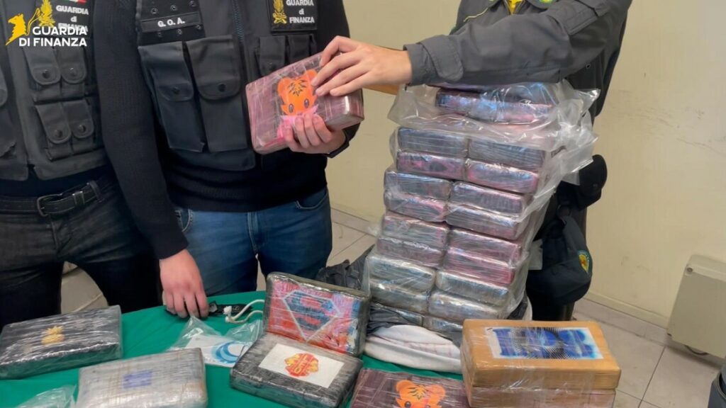 Catania e Siracusa: 15 arresti per traffico droga clan